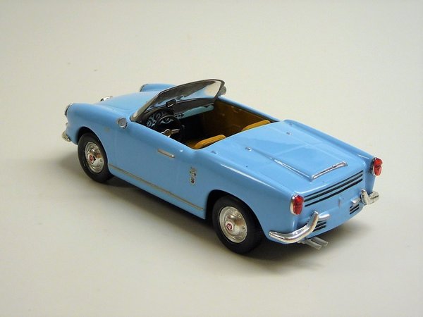 Fiat Abarth 750 spider Allemano 1958 blue 1:43 – Traffic Modelcars