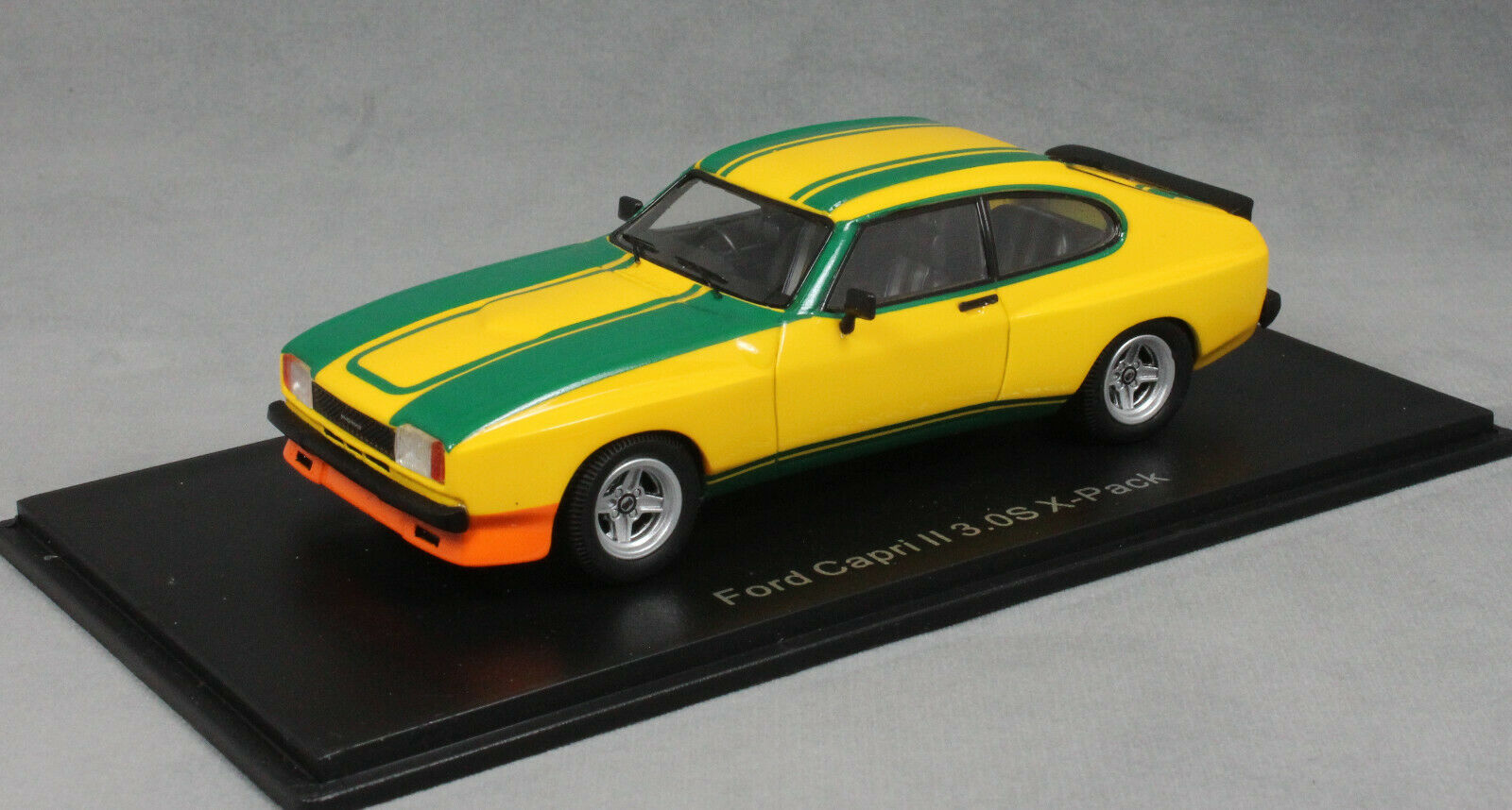 Ford Capri II 3.0S X-Pack yellow/green 1:43 – Traffic Modelcars