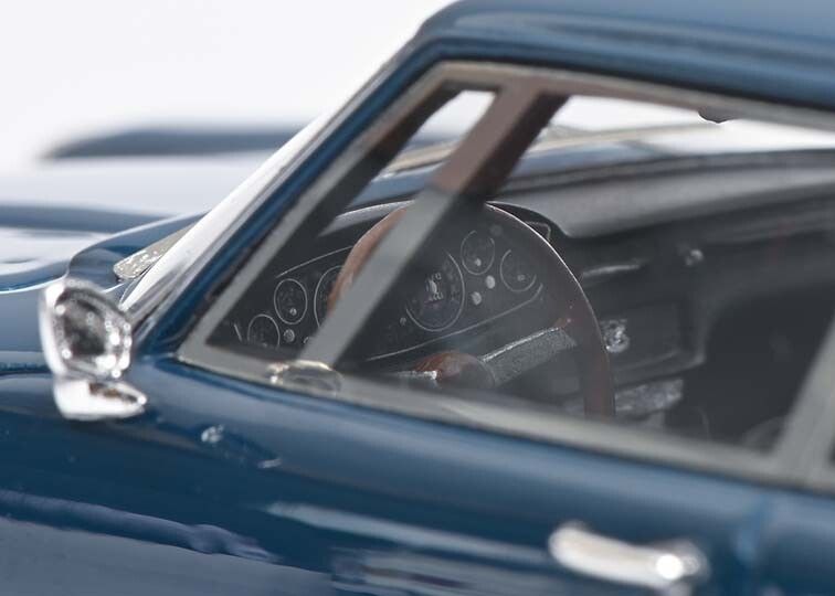 BMW Glas 3000 V8 blue 1:43 – Traffic Modelcars