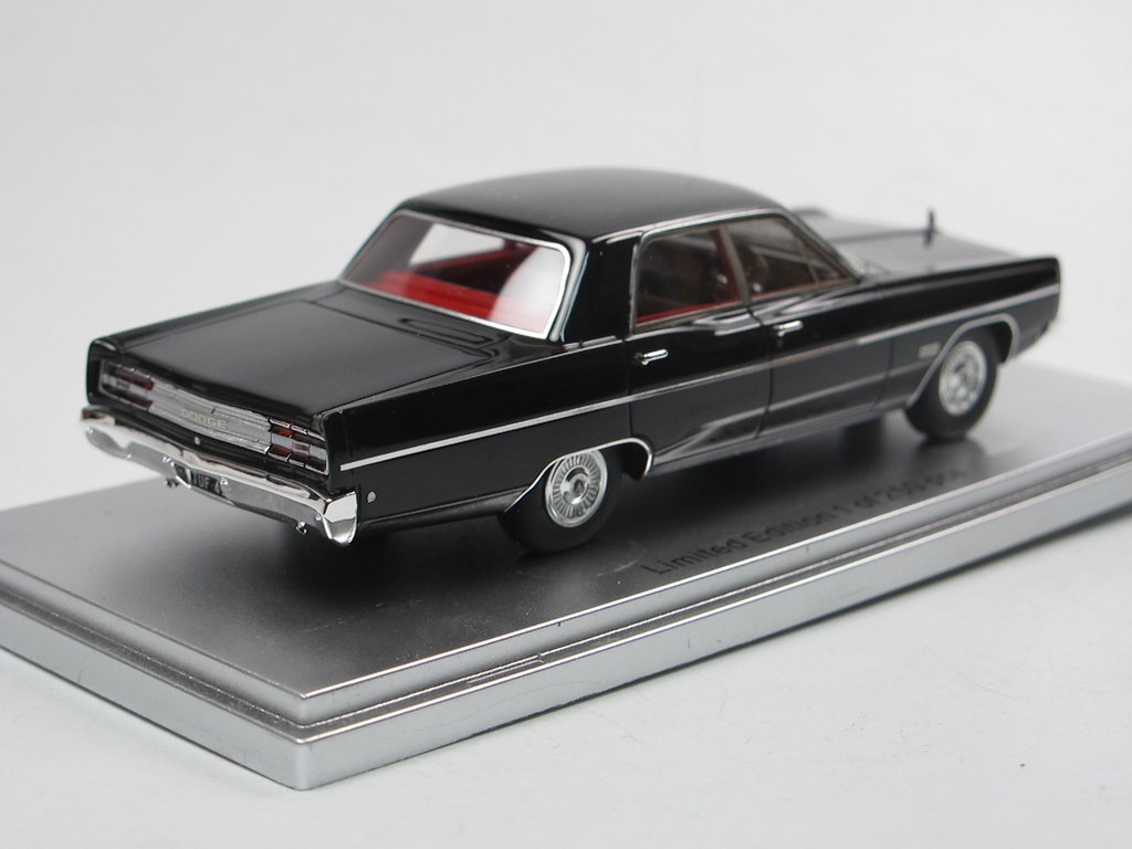 Dodge Phoenix 4 door sedan 1968 black 1:43 – Traffic Modelcars