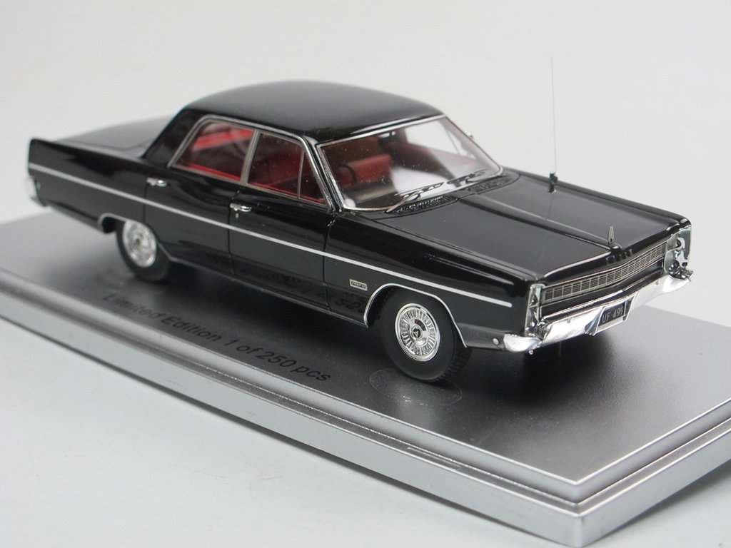 Dodge Phoenix 4 door sedan 1968 black 1:43 – Traffic Modelcars