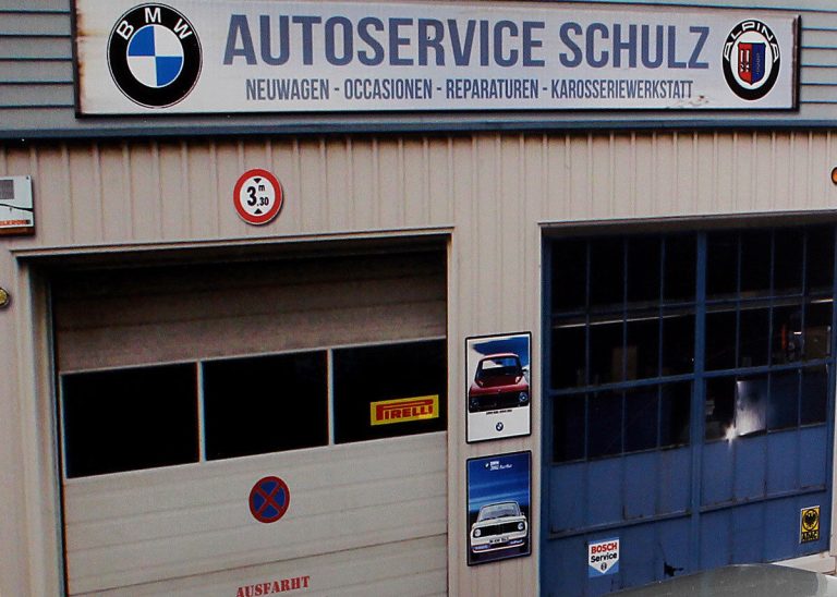 BMW diorama garage Autoservice Schulz 1:43 – Traffic Modelcars