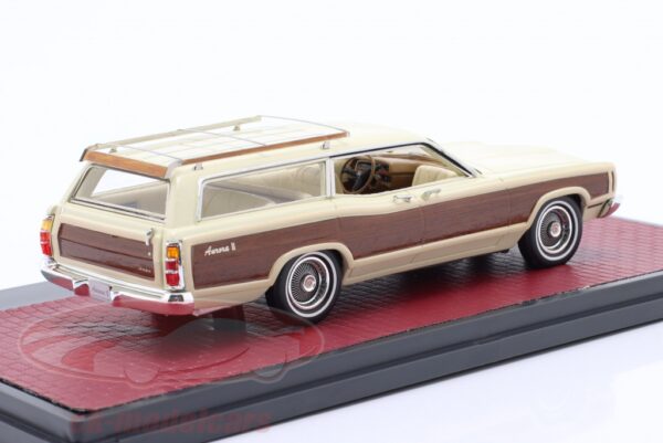 Ford Aurora Country Squire Concept II 1969 white 1:43 – Traffic Modelcars