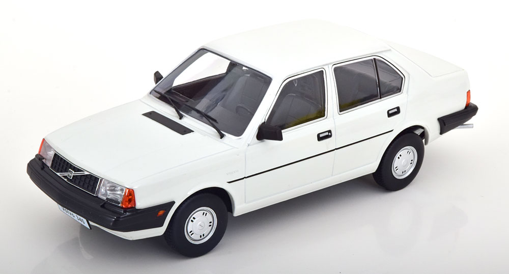 Volvo 340 1987 white 1:18 – Traffic Modelcars