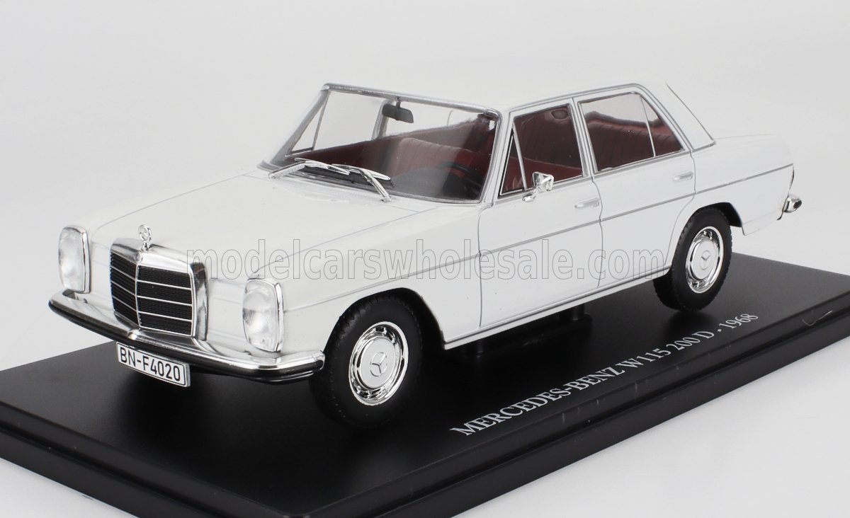 Mercedes-Benz 200D (W115) 1968 white 1:24 – Traffic Modelcars